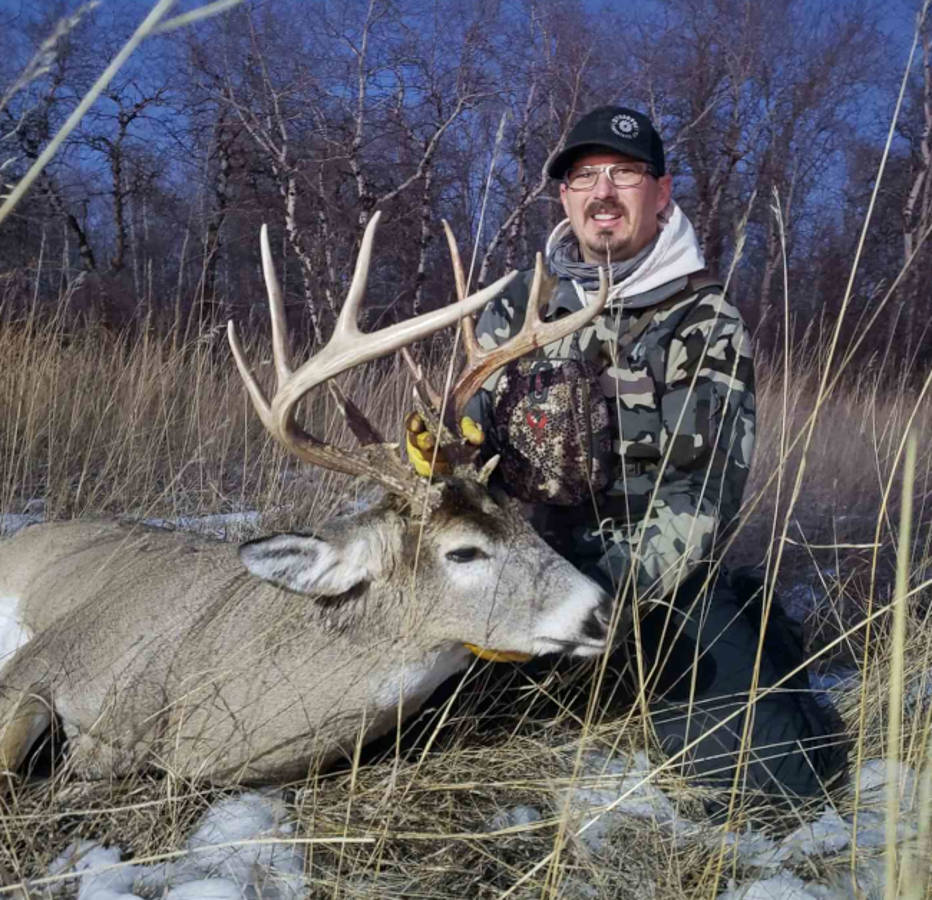 Whitetail Deer Hunt- Rifle 2 on 1 Guide / Alberta, Canada ...