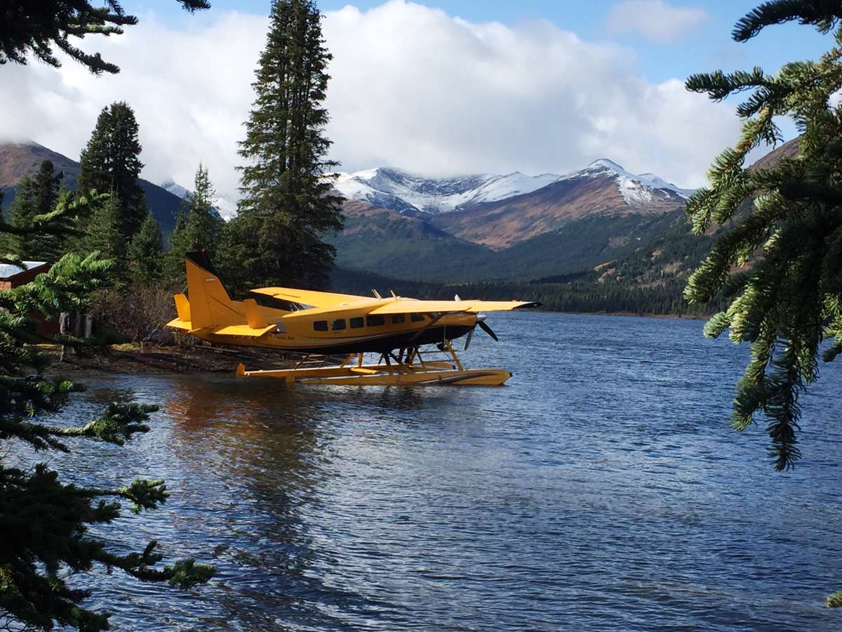 Hunting trips on "Kispiox Valley" territory - BookYourHunt.com