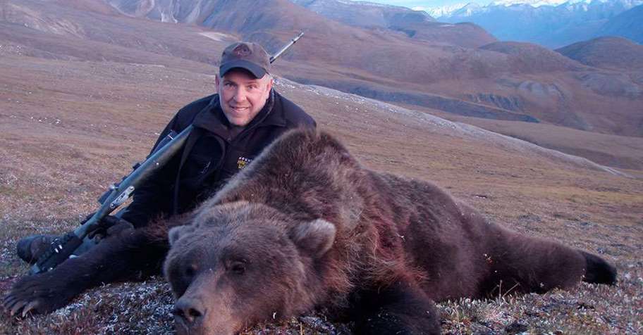 Grizzly hunting trips - BookYourHunt.com