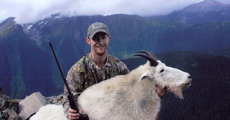 Mountain Goat hunting trips - BookYourHunt.com