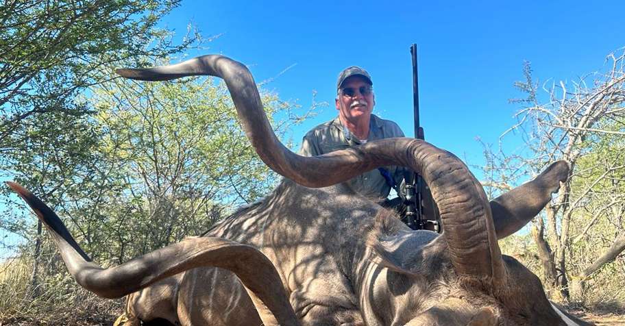 Botswana hunting trips - BookYourHunt.com